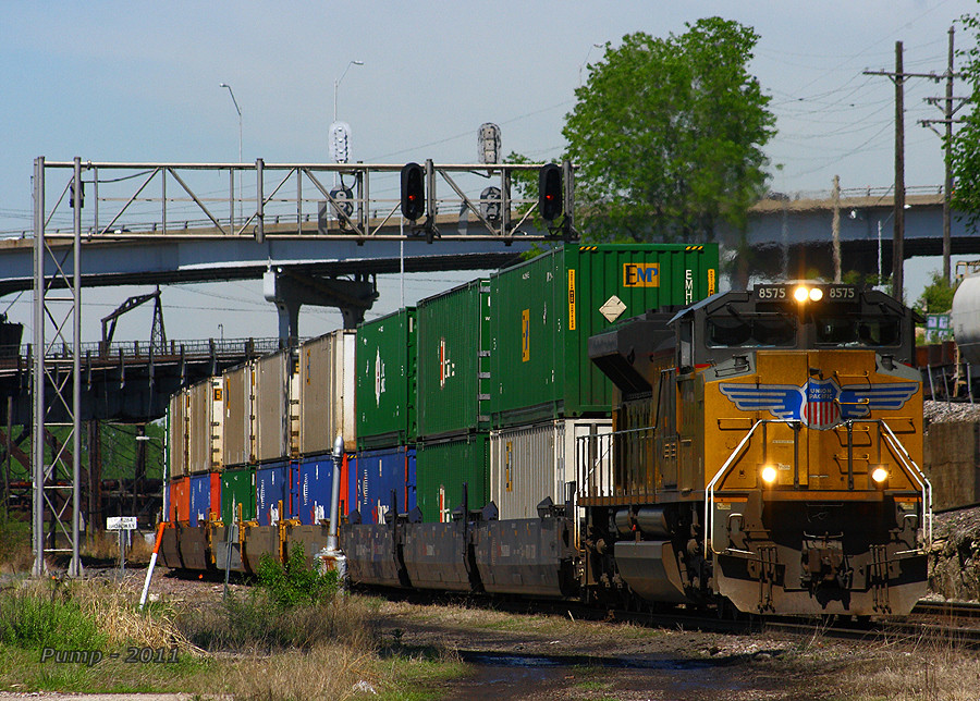 Westbound UP Intermodal Train